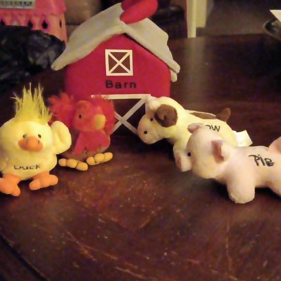 Aurora | Toys | Barnyard Friends Plush Playset Sensory Talking Cow Pig ...